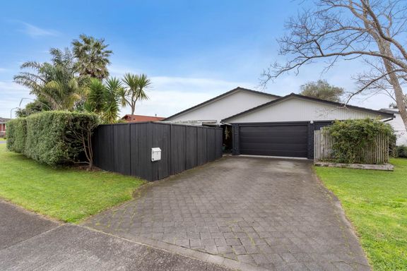 Sold - 7 Lakeside Drive, Pahurehure - realestate.co.nz