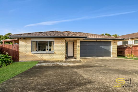 Property value - 18 Gordon Stanley Drive, Massey - realestate.co.nz