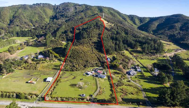 Property value - 147 Upper Fitzherbert Road, Wainuiomata - realestate.co.nz
