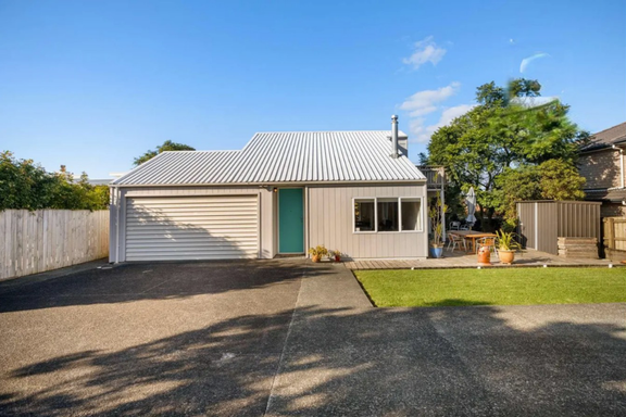 Property value - 2/17 Tiverton Road, Avondale - realestate.co.nz