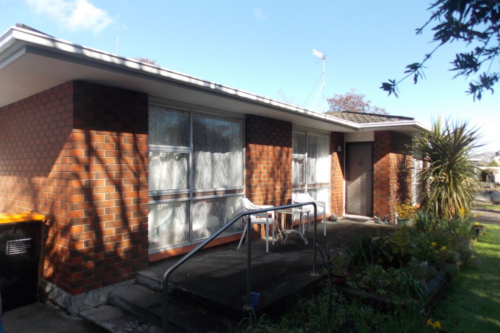 Sold - 14 Terry Crescent, Milson - realestate.co.nz