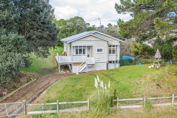 Property value - 233 Hokio Sand Road, Hokio Beach - realestate.co.nz