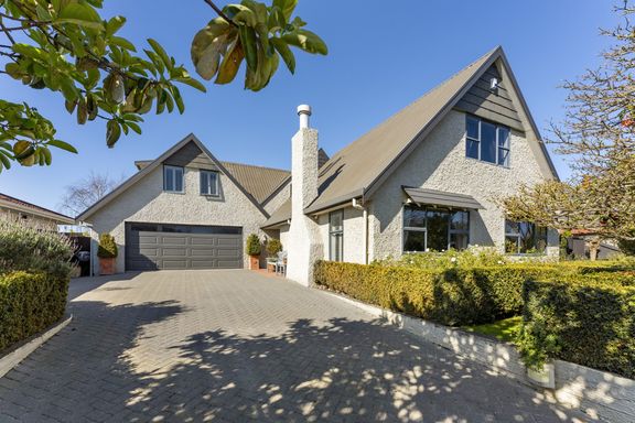 Property value - 113 John F Kennedy Drive, Milson - realestate.co.nz