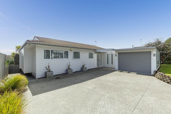 Property value - 8 Downsview Road, Pakuranga Heights - realestate.co.nz