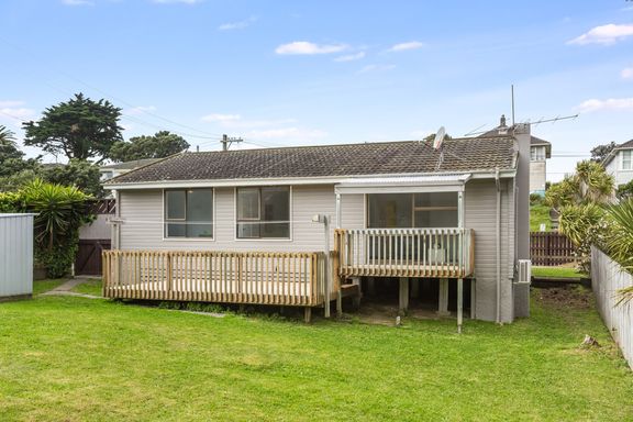 Property value - 18 Taupiri Crescent, Titahi Bay - realestate.co.nz