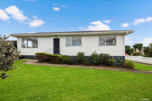 Property value - 12 Sabre Place, Papatoetoe - realestate.co.nz