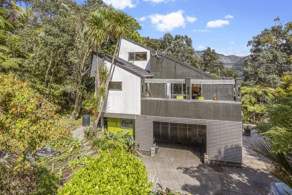 Property value - 27 Ocean View Road, Huia - realestate.co.nz
