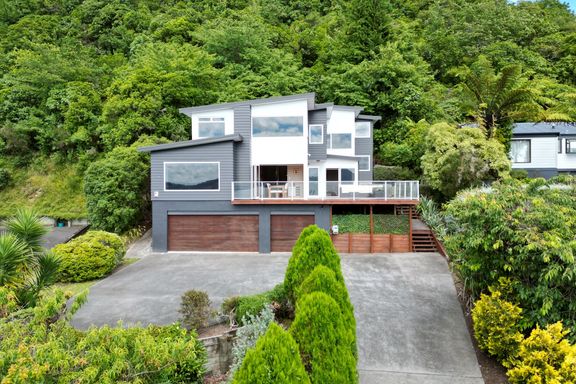 Property value - 33 Shera Street, Acacia Bay - realestate.co.nz