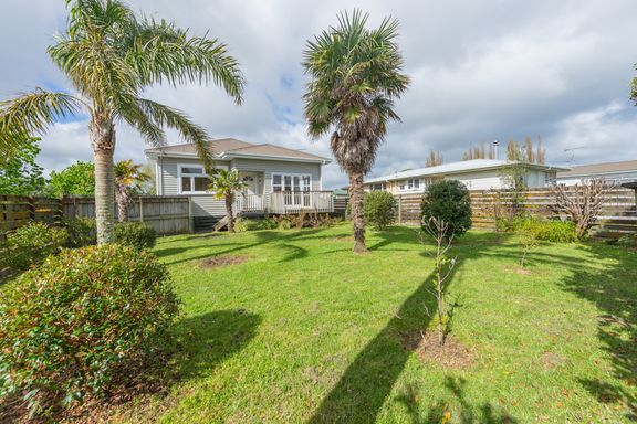 Property value - 45A Parakai Avenue, Parakai - realestate.co.nz