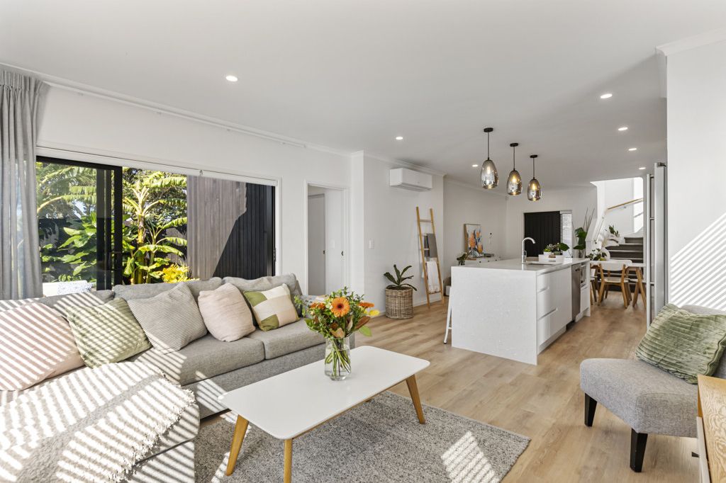 Sold - 206A Centreway Road, Orewa - realestate.co.nz