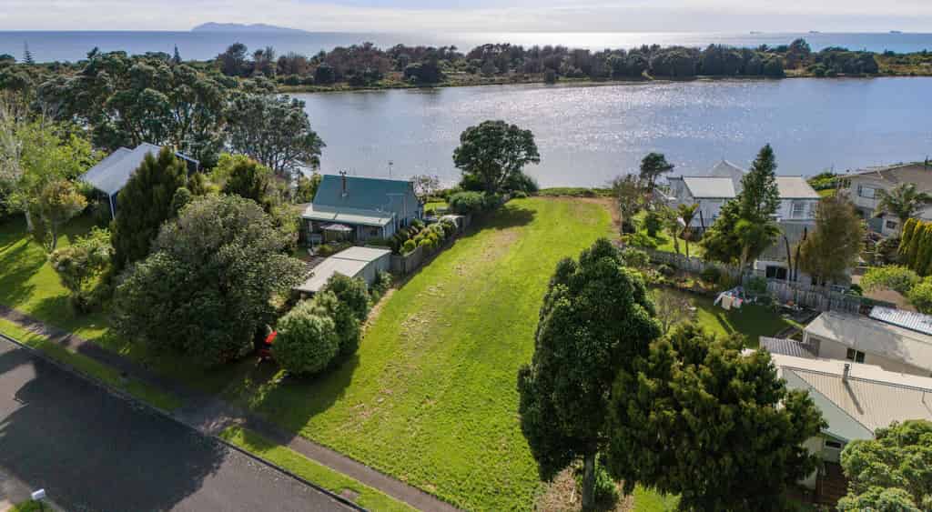 22 Pohutukawa Drive, Athenree, Western Bay Of Plenty - For Sale ...