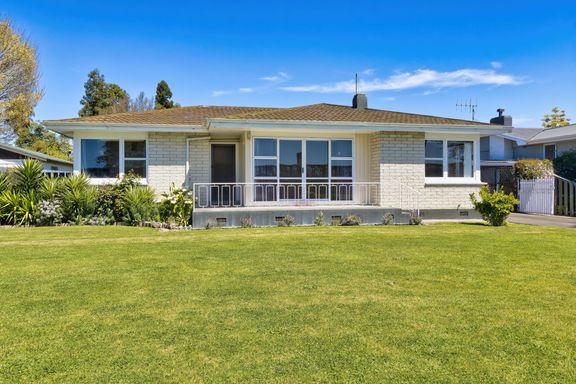 Property value - 19 Flaxmere Avenue, Flaxmere - realestate.co.nz