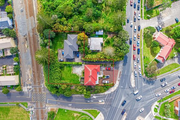 Property value - 8 Swanson Road, Henderson - realestate.co.nz