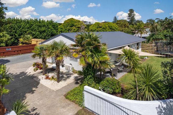 Property value - 42 Adamson Road, Taipa - realestate.co.nz