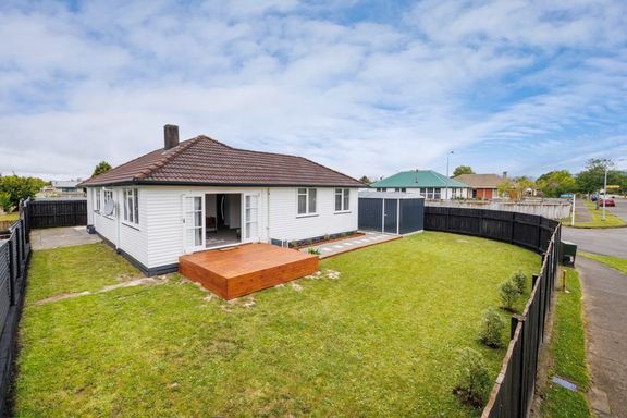 Property value - 17 Newbury Street, Awapuni - realestate.co.nz