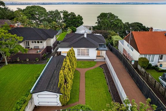 Property value - 10 Harbour View Road, Point Chevalier - realestate.co.nz