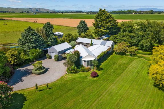 Property value - 32 Papawai Road, Greytown - realestate.co.nz