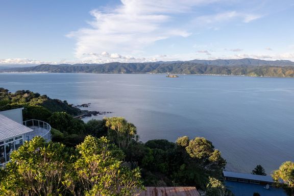 Property value - 174 Nevay Road, Karaka Bays - realestate.co.nz