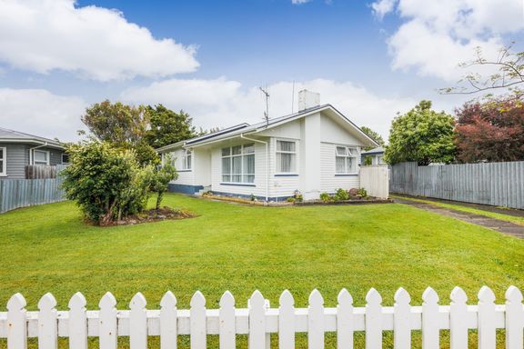 Property value - 188 Milson Line, Milson - realestate.co.nz