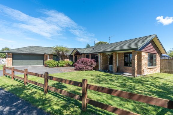 Property value - 23 Merlot Place, Rototuna - realestate.co.nz