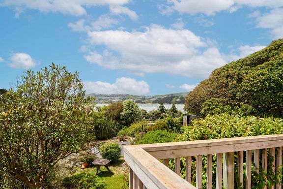 Property value - 5 Mataiwhetu Street, Takapuwahia - realestate.co.nz
