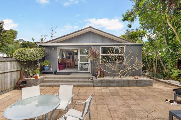 Property value - 92 The Circle, Manly - realestate.co.nz