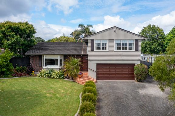 Property value - 186 Fisher Parade, Farm Cove - realestate.co.nz