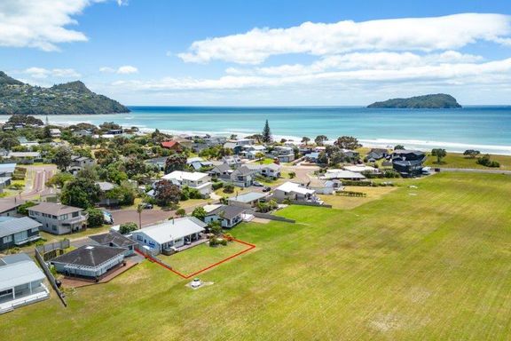 Sold - 13 Braddock Grove, Pauanui - realestate.co.nz
