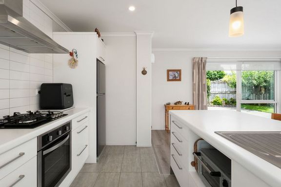 Property value - 8 Maniaroa Drive, Katikati - realestate.co.nz