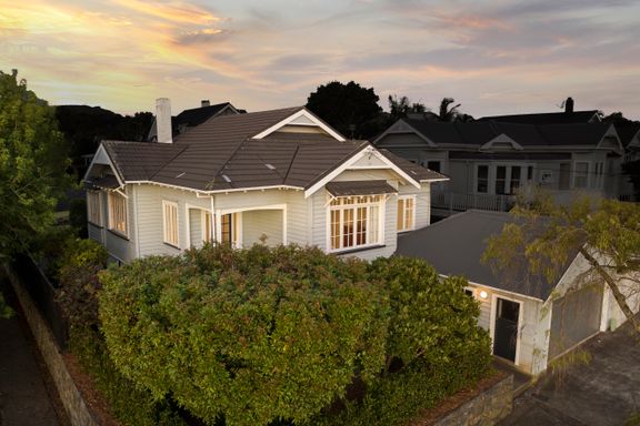 Property value - 13 Kingsview Road, Mount Eden - realestate.co.nz
