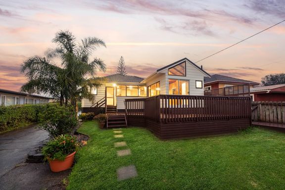 Property value - 34 Savoy Road, Glen Eden - realestate.co.nz