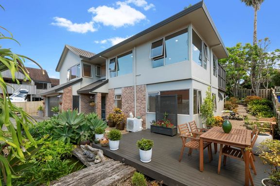 Sold - 2/42 Esther Place, Red Beach - realestate.co.nz