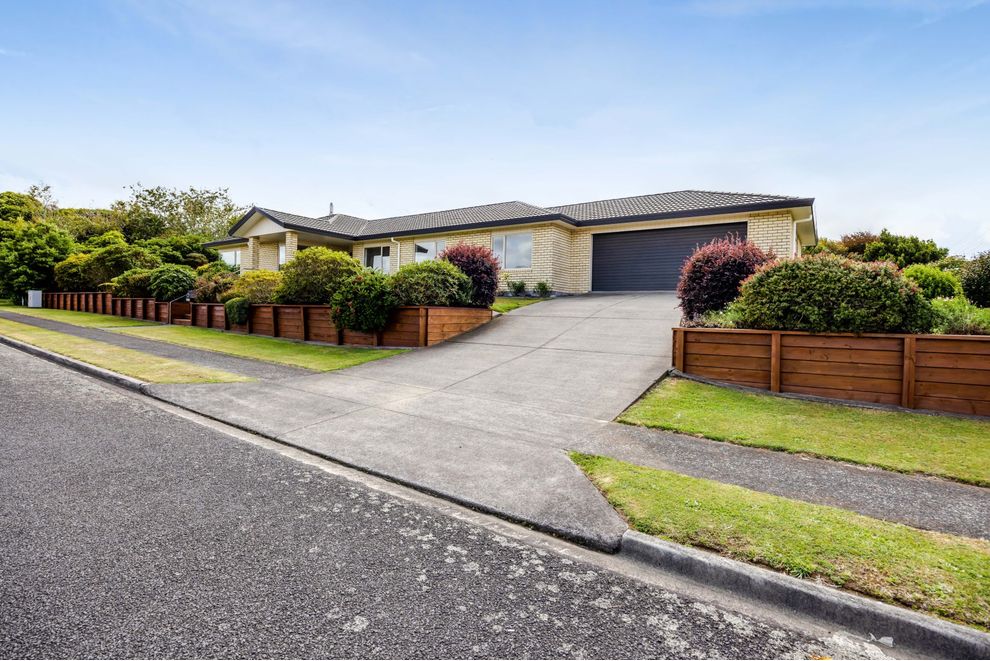 2A Elizabeth Grove, Stratford, Stratford - For Sale - realestate.co.nz