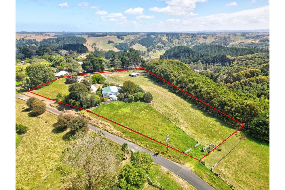 207 Roberts Avenue, Aramoho, Whanganui - For Sale - realestate.co.nz