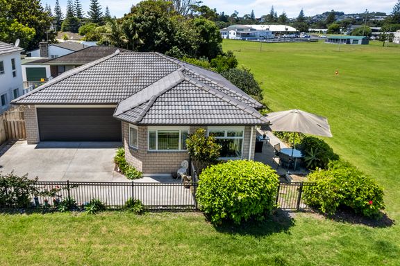 Property value - 18A Centreway Road, Orewa - realestate.co.nz