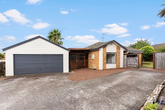 Property value - 17 Rosemead Place, Randwick Park - realestate.co.nz