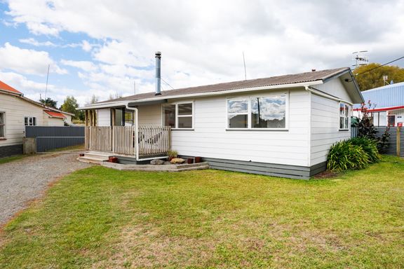 Sold - 78 Willoughby Street, Halcombe - realestate.co.nz