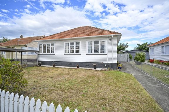 Sold - 819 Kowhai Street, Mahora - realestate.co.nz