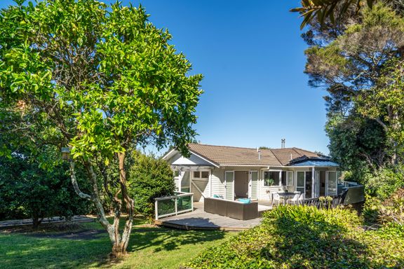 Property value - 10 Brunton Place, Glenfield - realestate.co.nz