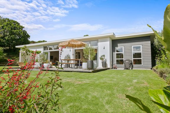 Property value - 1185D South Road, Oakura - realestate.co.nz