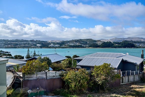 Property value - 37 Waiuta Street, Titahi Bay - realestate.co.nz