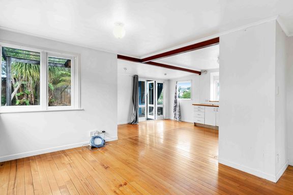 Property value - 10 Mostyn Street, Kingsland - realestate.co.nz