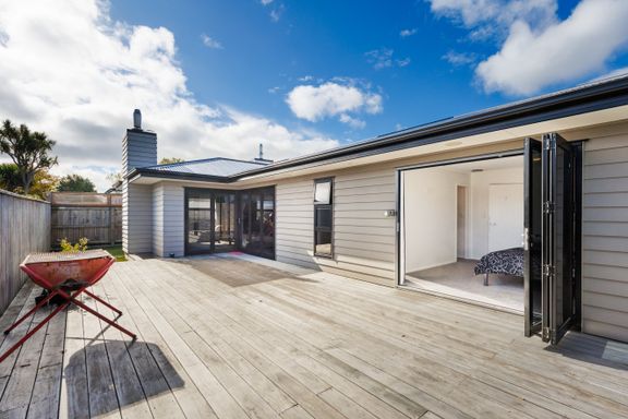 Property value - 9A Belvedere Crescent, Takaro - realestate.co.nz