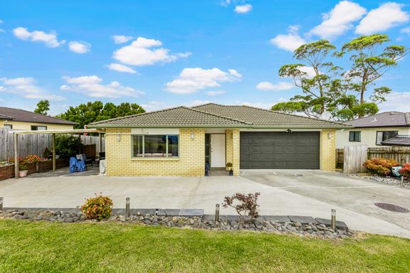 Property value - 22 Gordon Stanley Drive, Massey - realestate.co.nz