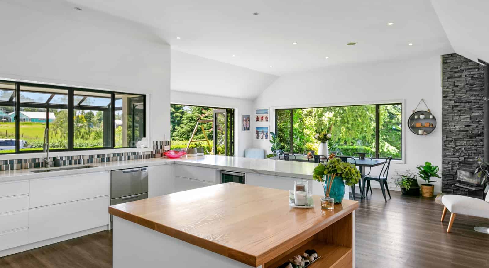 214 Mapara Road, Acacia Bay, Taupo - For Sale - realestate.co.nz