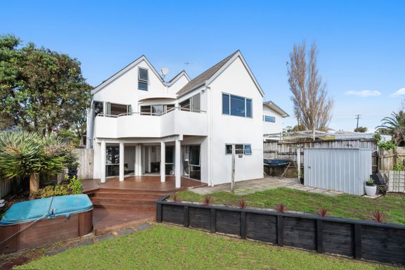 Property value - 2/89 Knights Road, Rothesay Bay - realestate.co.nz
