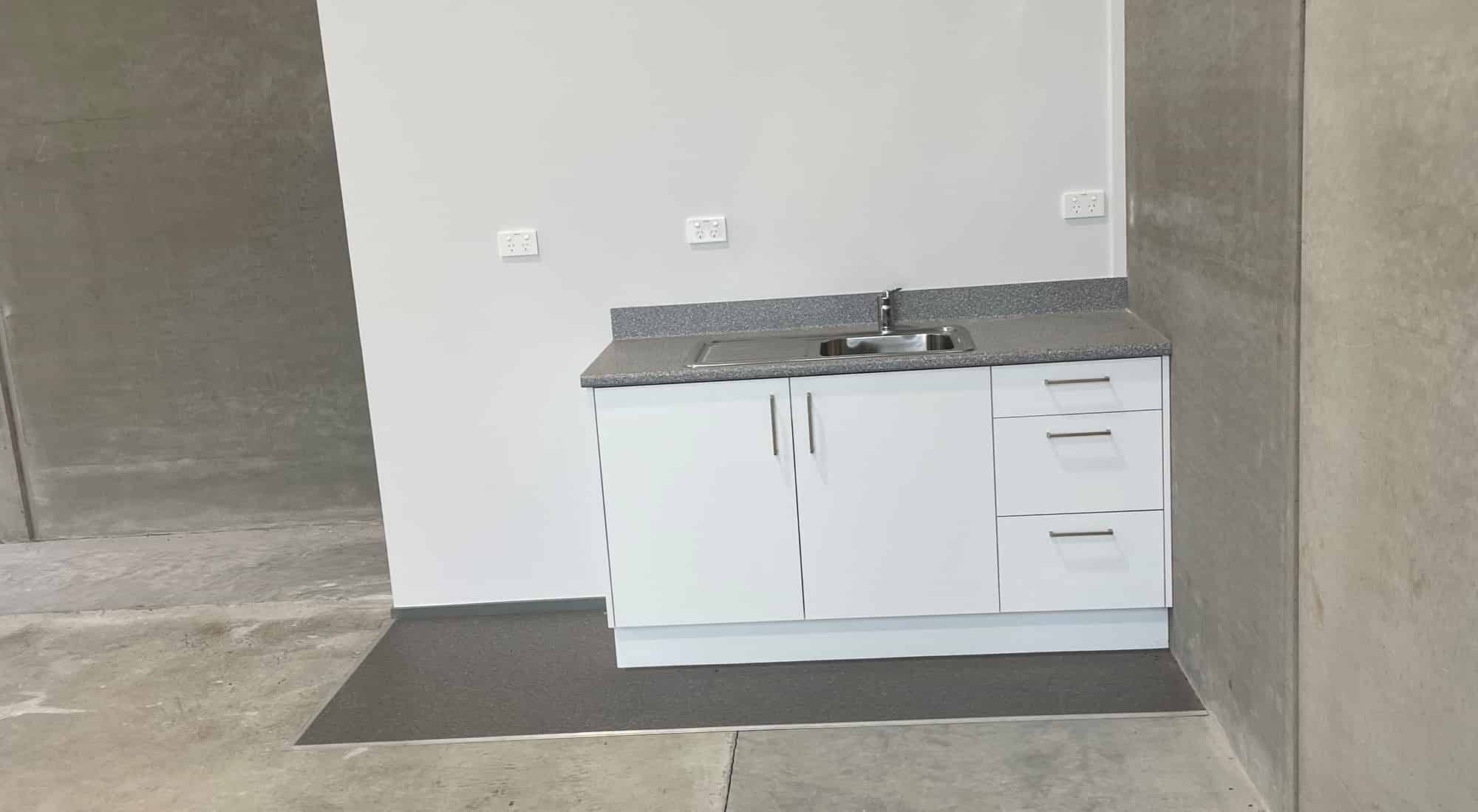 For lease 8/39 Karewa Place, Te Rapa - realestate.co.nz