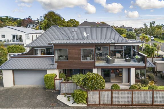 Sold - 17 Sea View Terrace, Cockle Bay - realestate.co.nz