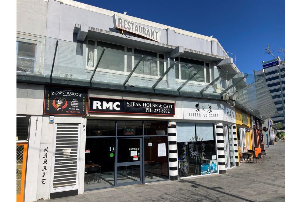 For lease First Floor, 11 Cobham Court, Porirua - realestate.co.nz