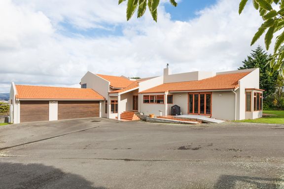 Property value - 25 Schnell Drive, Kelvin Grove - realestate.co.nz